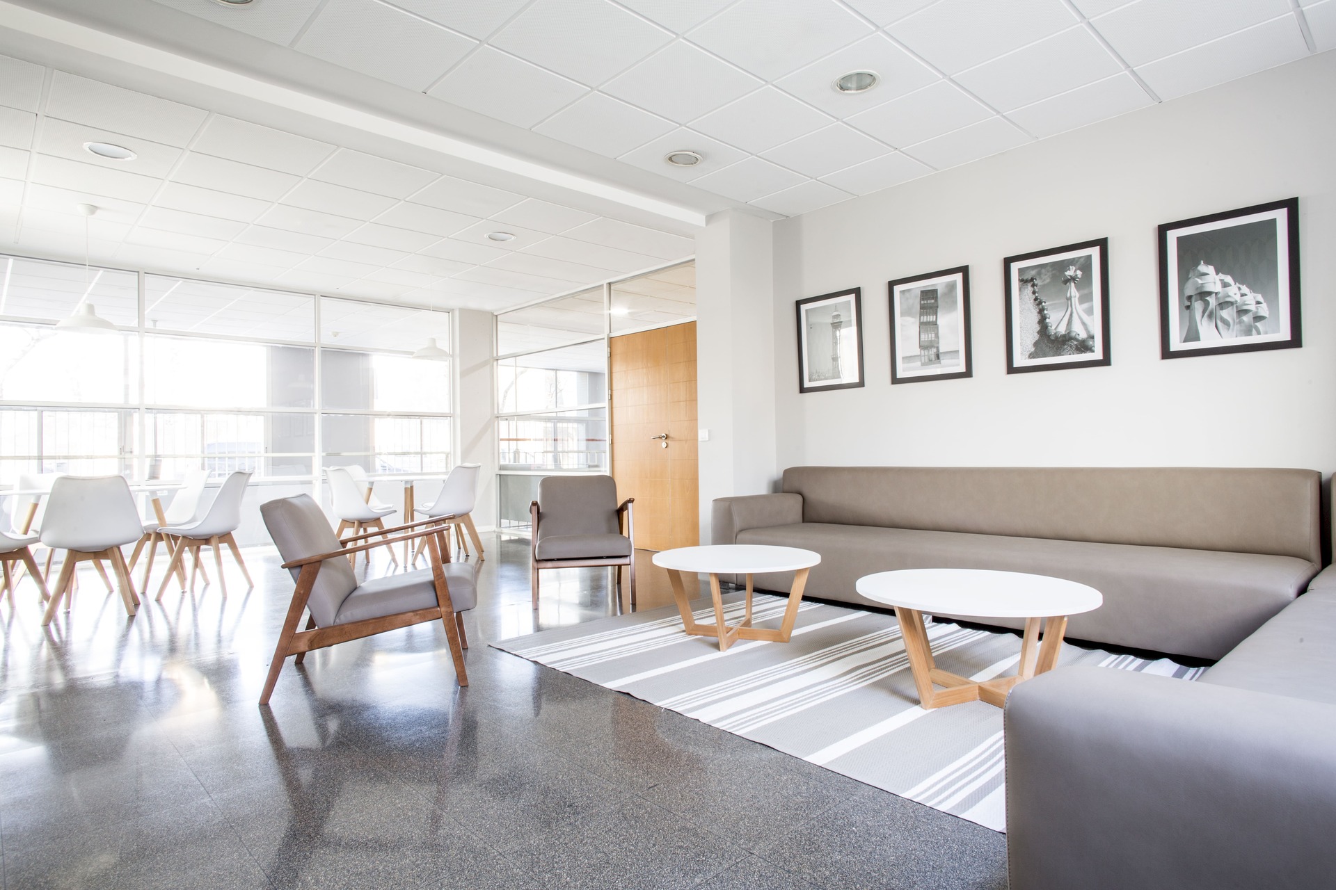 Residencia Universitaria Campus del Mar - RESA